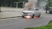电动汽车自燃,这种场面还真是第一次见