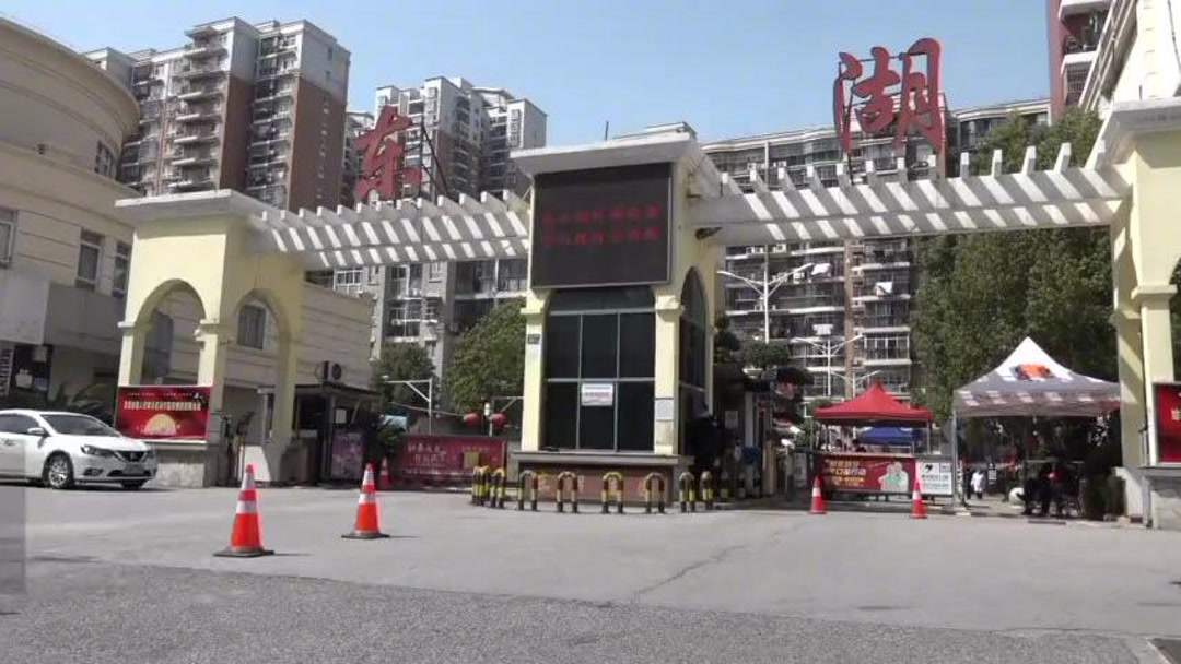习近平对话大学生志愿者:有没有处理不了的事情!