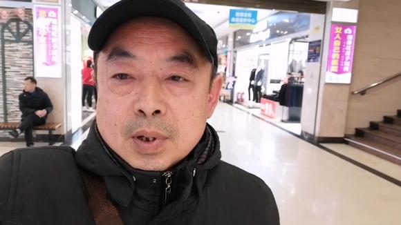 朋友们,今天带你们去看看据说是花十个亿建的地下商业街吧!