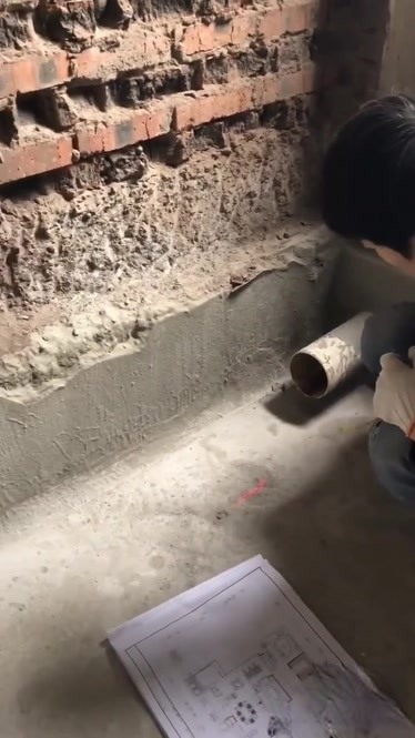 卫生间排水管施工细节处理。