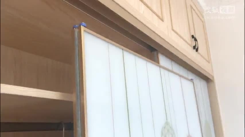 衣柜门玻璃门安装