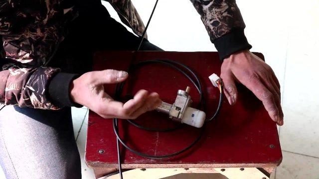 电动车坐垫打不开,一般是这根拉线问题,调节一下就可以搞定!