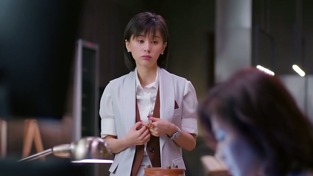 《欢乐颂》安迪教你如何应付投标人的审查 小妖精这军师真厉害