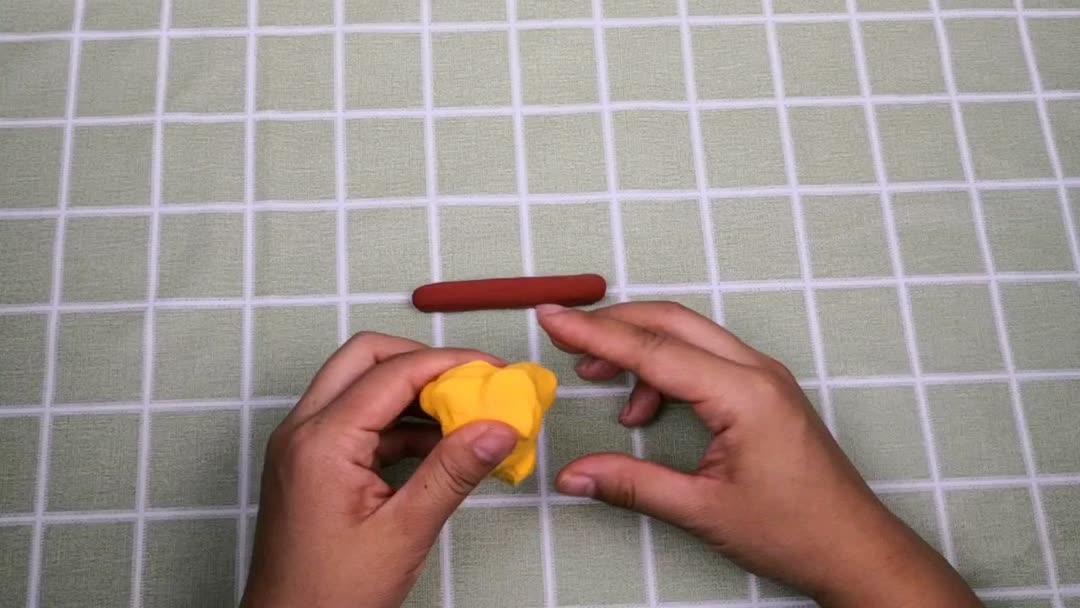 橡皮泥手工制作水果香蕉