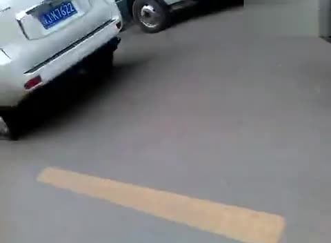 2013.5.31延安城管暴力执法情节堪比黑社会激起民愤