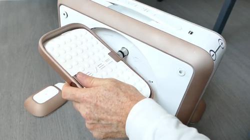 神奇的创意健身器,放到办公桌下,上着班就能锻炼身体