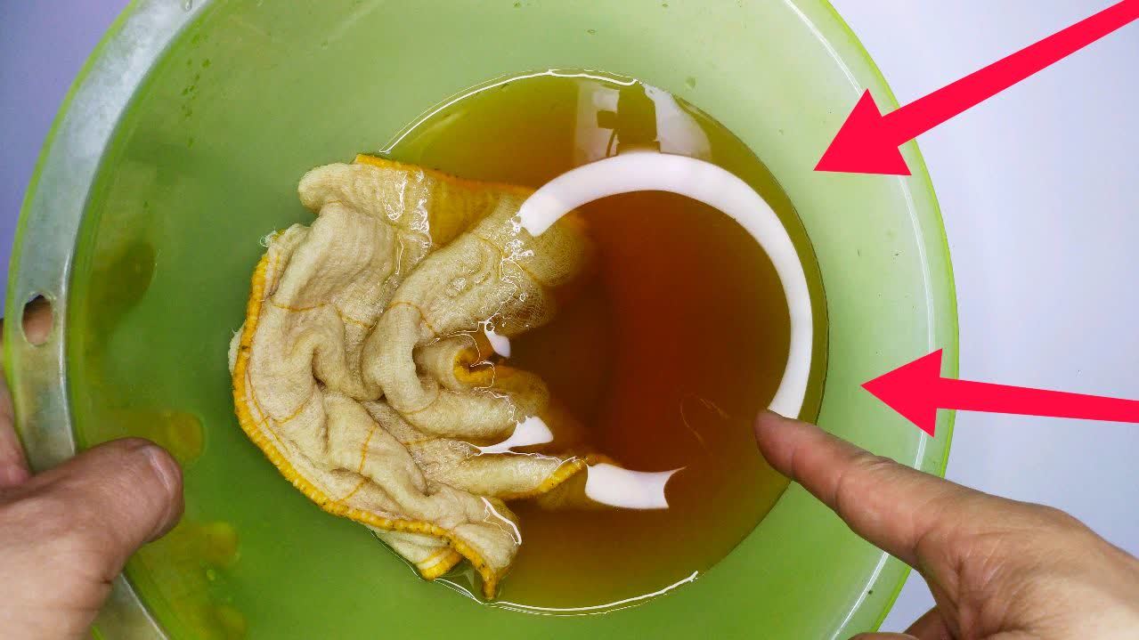 不管抹布有多脏,教你一招,不用一滴洗洁精,抹布立马洁净如新!