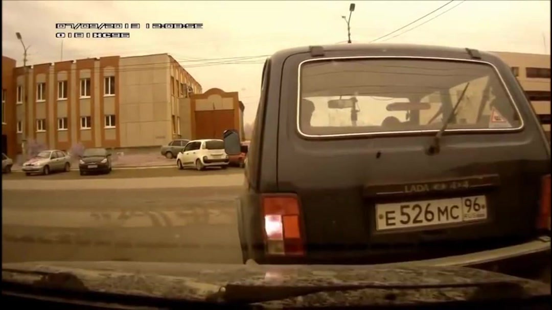 俄罗斯车祸视频集锦20131101