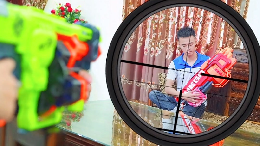 真人CS：超级狙击战！搞笑枪战游戏