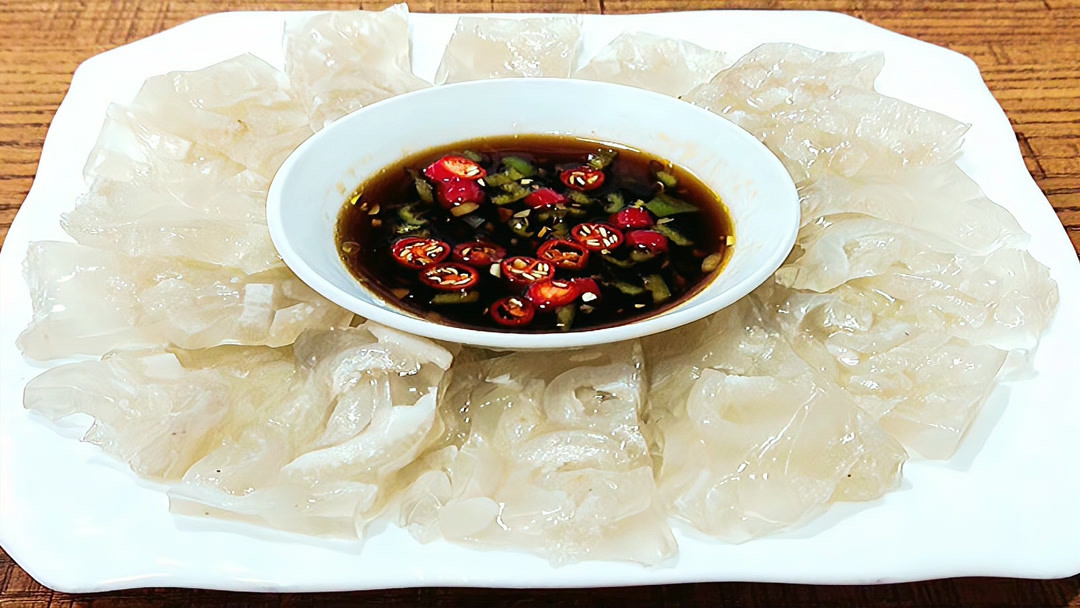 厨师长教你猪皮冻的简单做法,皮冻Q弹爽滑,晶莹剔透好吃入味