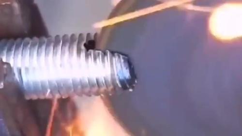 原来折弯器还可以自己做,看到这师傅的手法我就知道,这肯定是位高手!