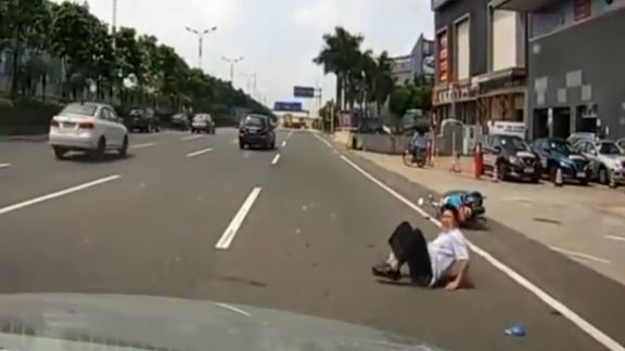 电动车被撞,自己却被罚款1000元记27分,怒喊没天理