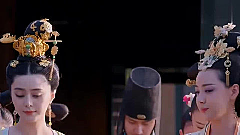 武媚娘怀孕后,肚子一天比一天大,高阳公主都忍不住摸了几下!