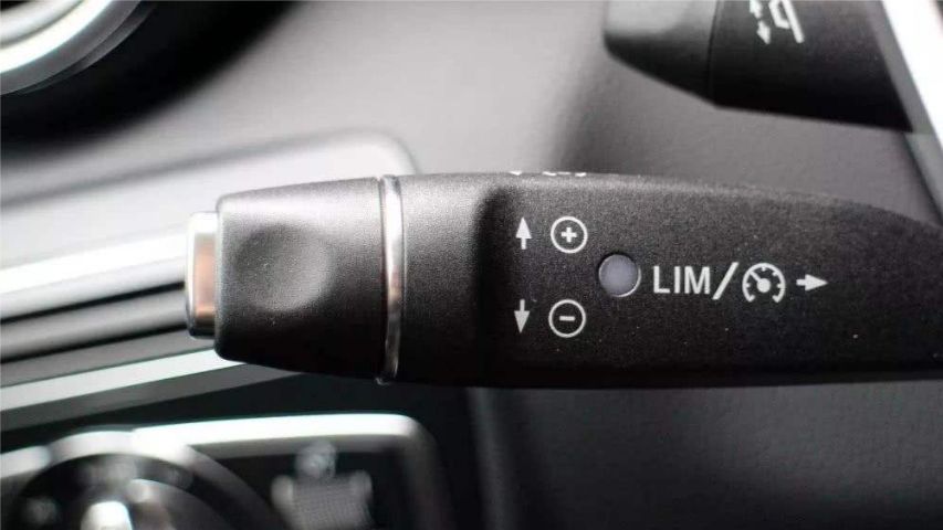 定速巡航的使用方法和技巧,老司机坦言:要慎用,危险性不小