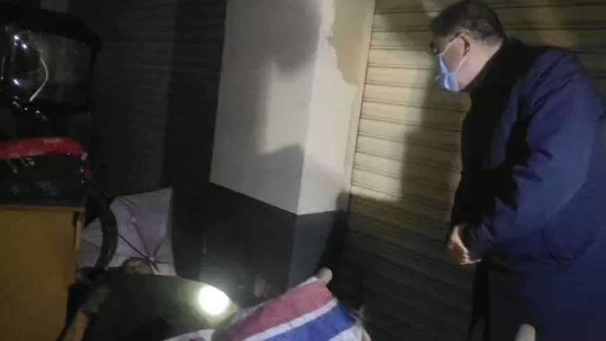 致敬身边最美逆行者