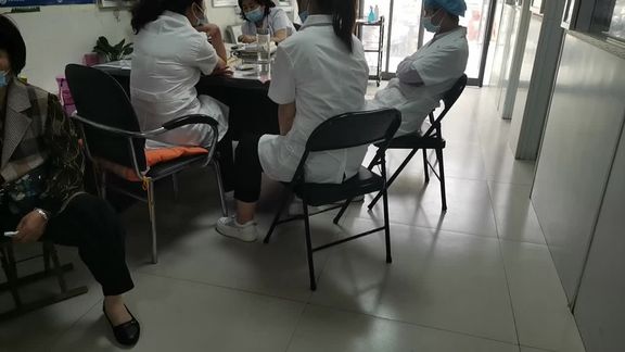 小组讨论会!