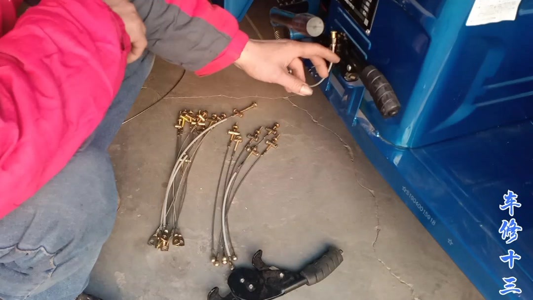 电动车手刹线要分长短挺麻烦的,这种线就解决了这种苦恼