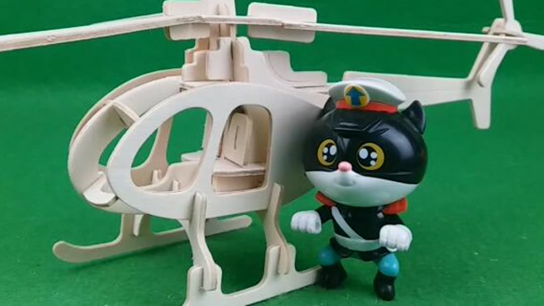 黑猫警长的3d直升飞机模型玩具