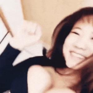 喜欢游泳的小狐狸 