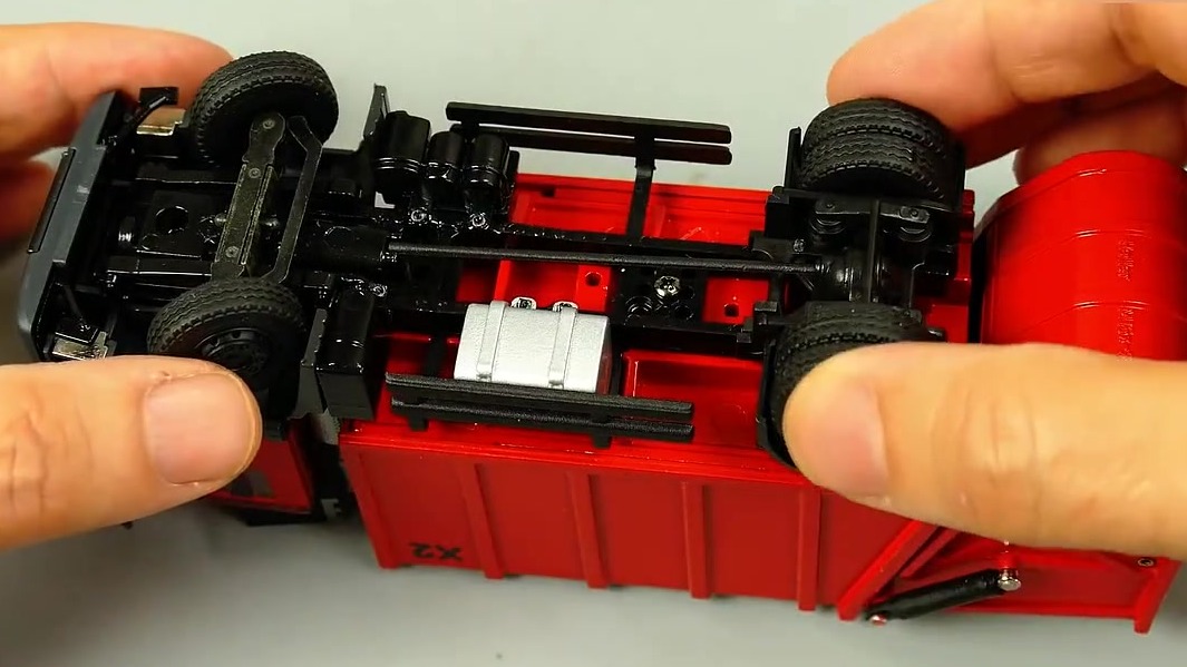 【工程机械比例模型】"康拉德佐勒"城市垃圾清运车与街道清扫车