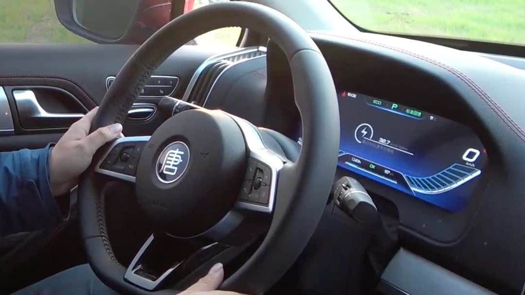 点评全新比亚迪唐EV仪表盘,仍有提升空间