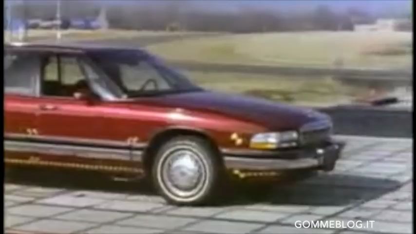 1971年的车辆碰撞测试 - Car & Performance TV