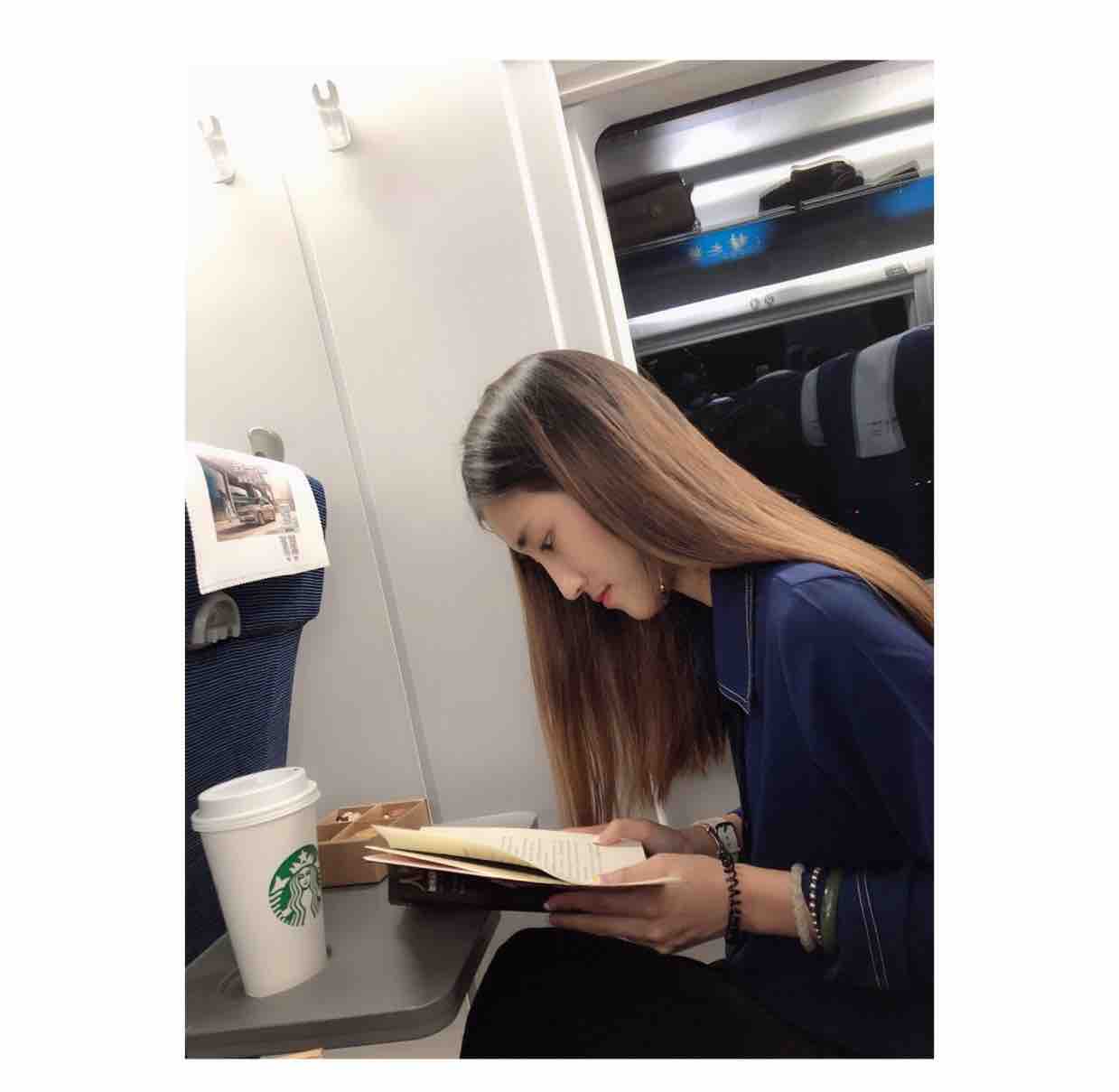 卖丰田的彬彬姐 