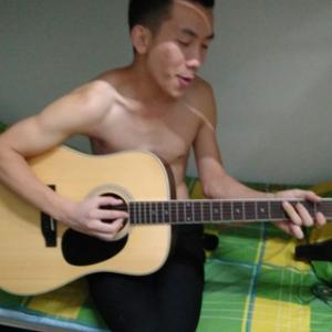 小娃小娃努力奔跑 