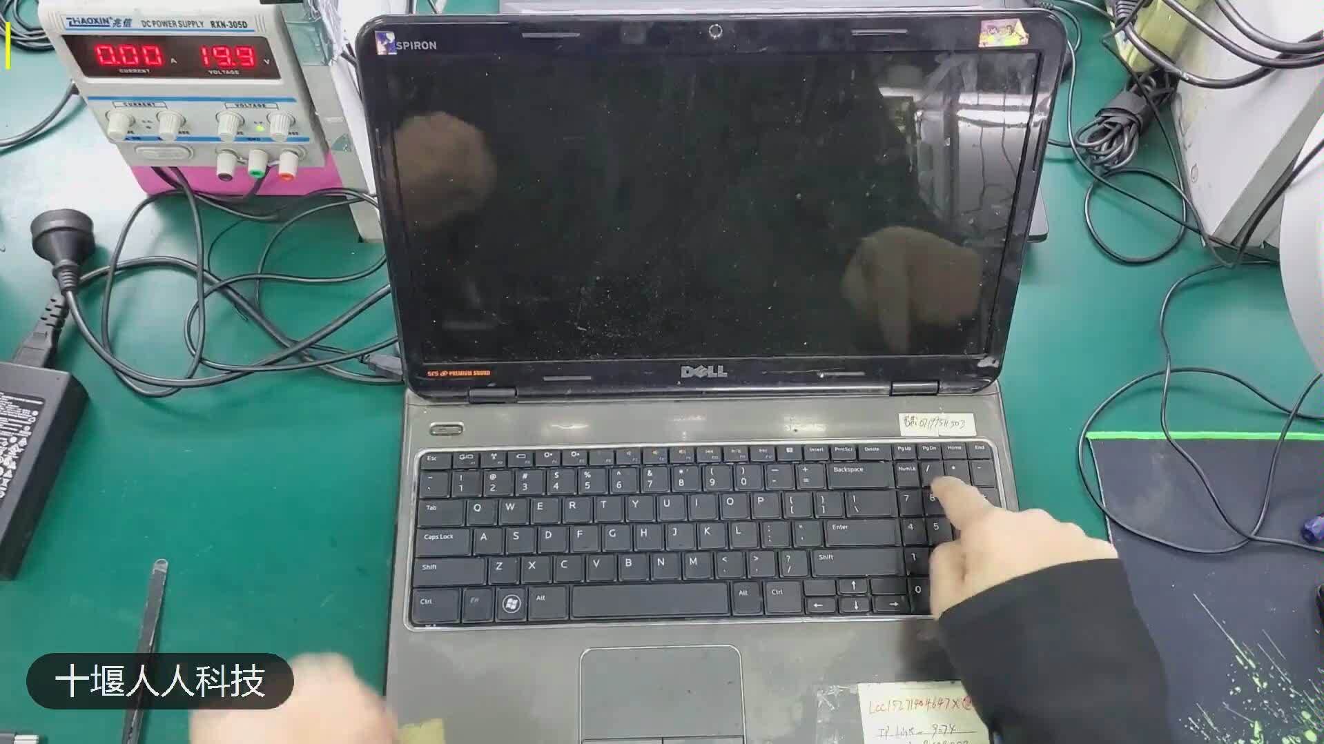 今天来看2台笔记本换显卡核心维修过程,有...