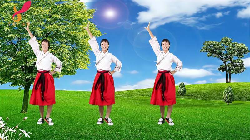 老少皆宜广场舞《小苹果》,欢快的旋律,简单好看更易学