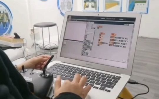 steam教育新宠——编程无人机