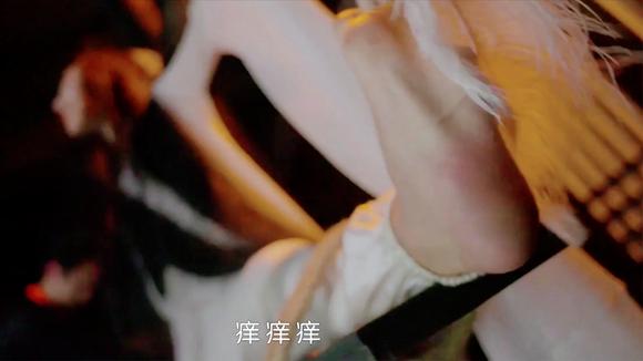 各剧用刑挠脚片段,女子犯错被太后用刑,直呼受不了
