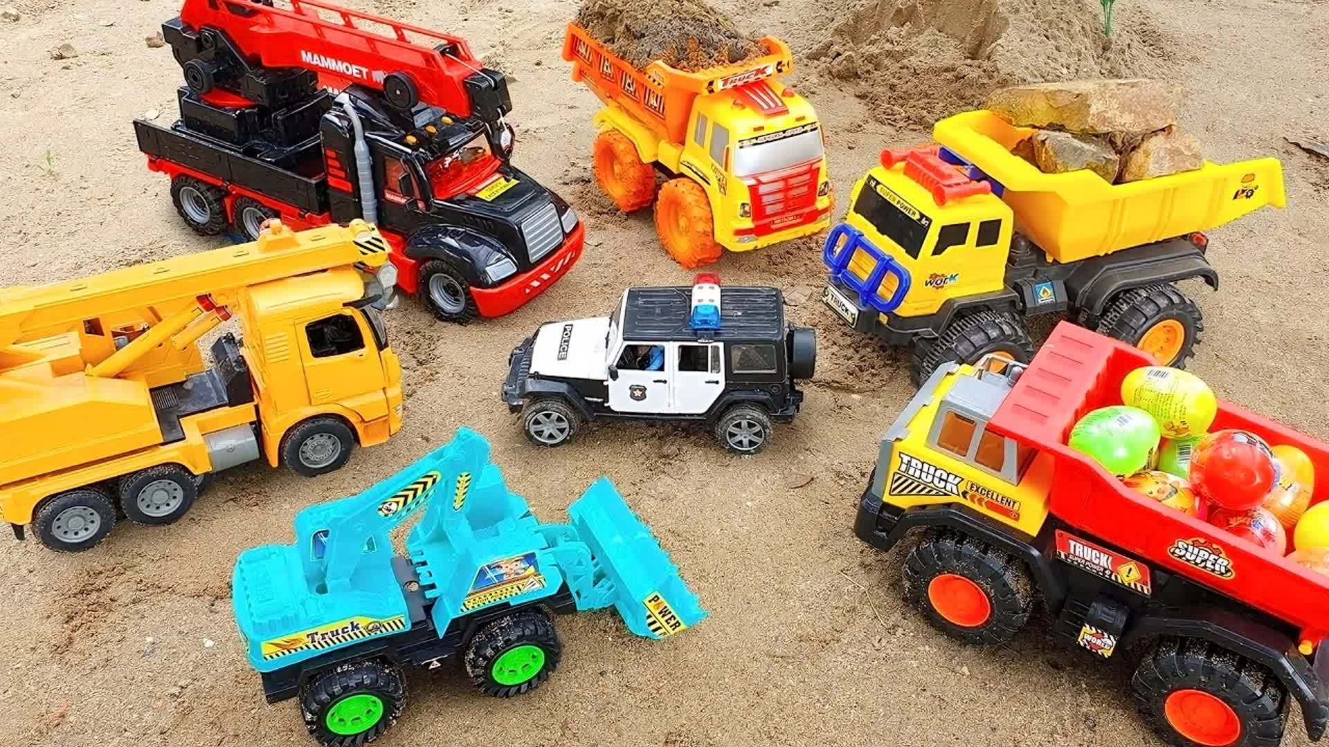 汽车动画片:拖拉机、挖掘机、警车、搅拌机,开始工作!