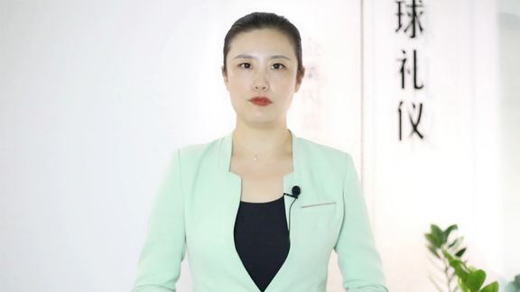 名片到底要怎么写才是正确的?那些关于名片的礼仪你都了解吗?