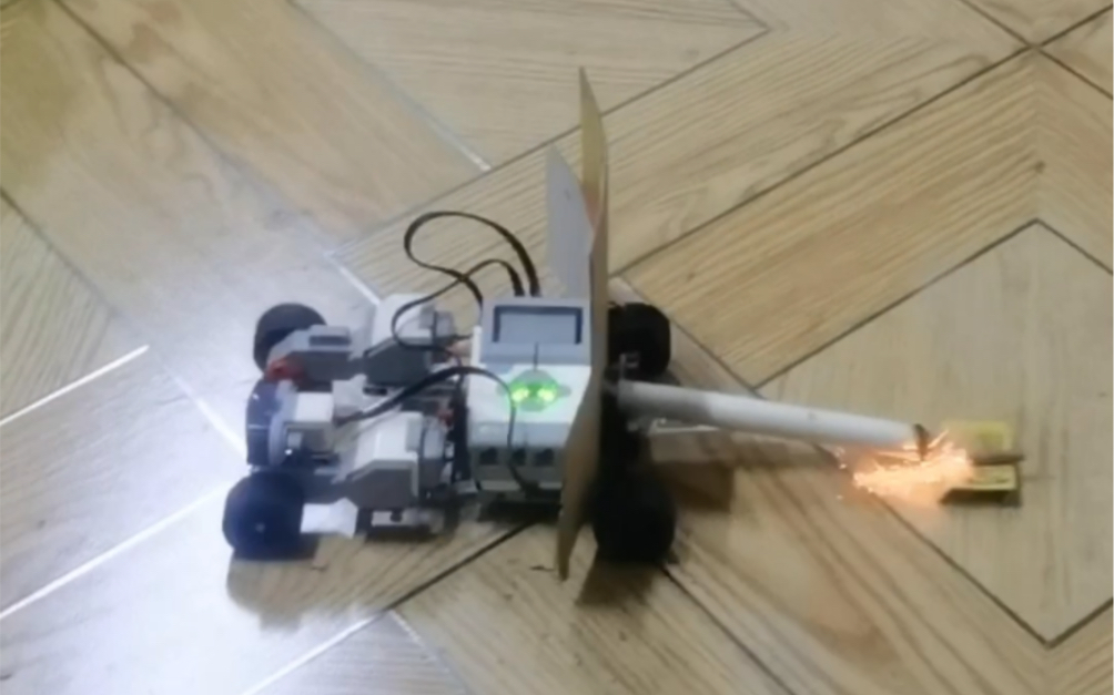 Ev3放鞭炮(普通小炮,无危)去年的作品,请勿轻易模仿