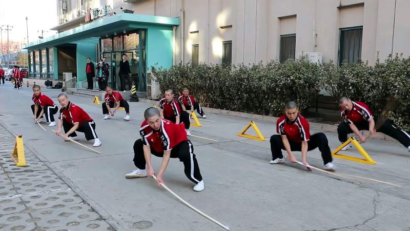 塔沟小子再次参加春晚,据说武术节目中有少林棍,一块先来看下吧