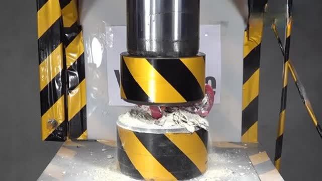 液压力vs灭火器,这是要作死的节奏!