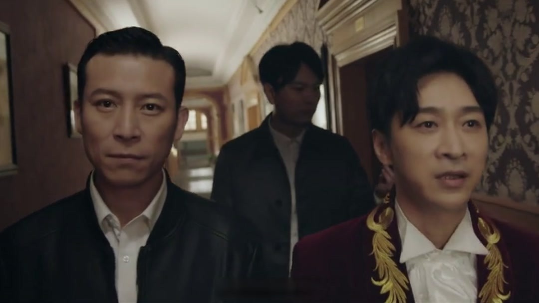 《入住请登记》刘哥带人来打麻将 冯不同送他进房间