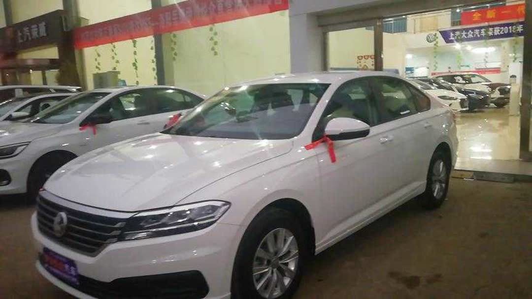 卖一台大众朗逸,1.5L自动挡裸车10万多,朗逸销量太好了,很省油