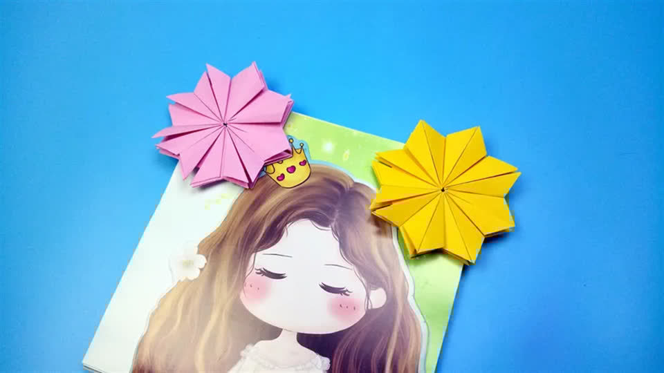 简单几个步骤做一个实用的花朵书签,同学们见了羡慕不已