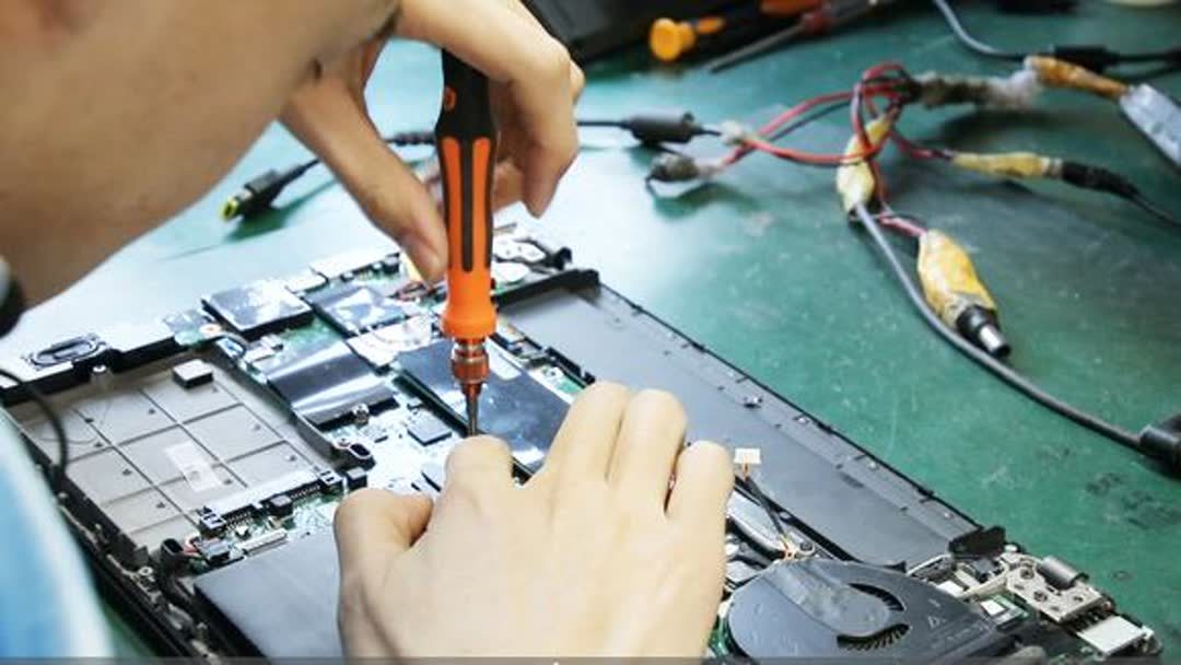 笔记本电脑风扇报错掉电如何维修?师傅为你分析故障原因!