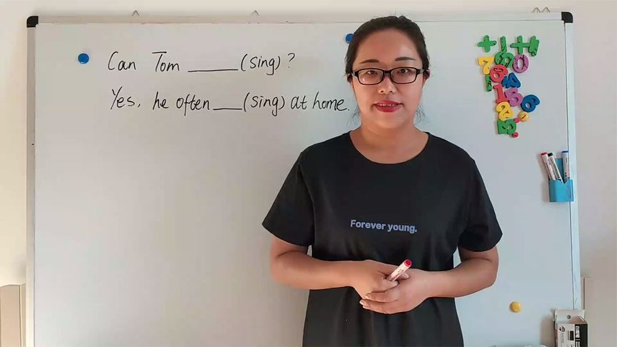 常老师小学英语课 用sing的适当形式填空