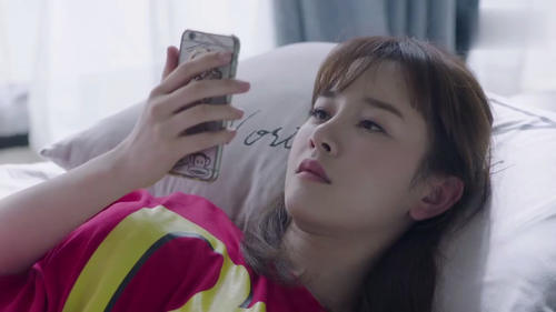 冰冰微信被小白与詹姆斯疯狂轰炸,被逼得焦头烂额!