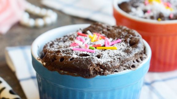 不用揉面,不用发酵,2分钟做好蛋糕,只要一个微波炉!