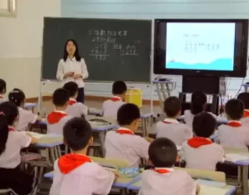 ...数学下册六两、三位数的加法和减法6、三位数的加法笔算(连续进位)...