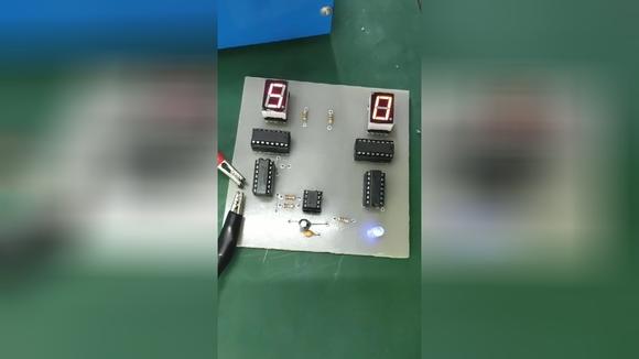 60进制计数器(第一次焊的哈~~)