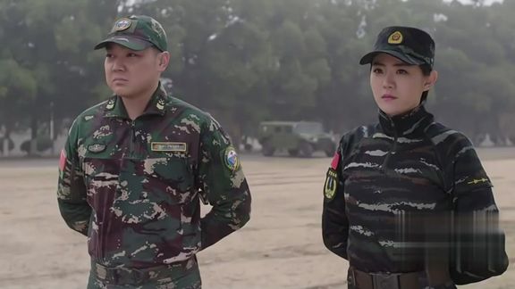 教官用手雷测试队员,队员舍己为人的做法,真让人感动!
