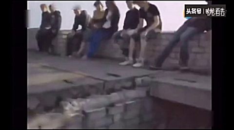 极限运动失误瞬间死亡集锦,看完第一个就蒙了,可笑又可怕
