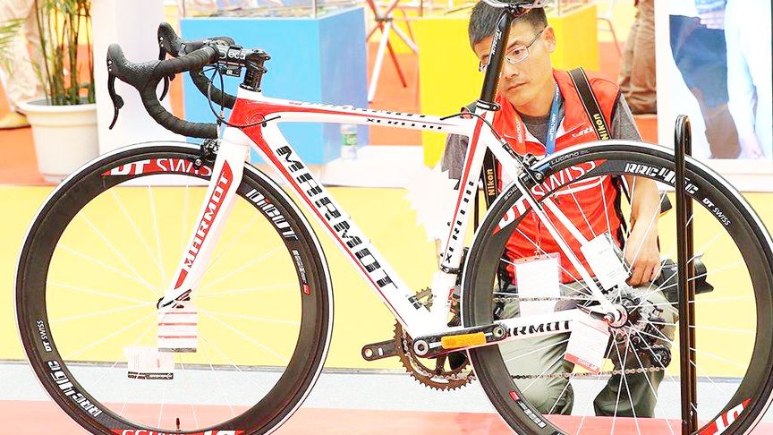 自行车秒变电动车?只需要装上小小的它!改装轻松无需专业人员