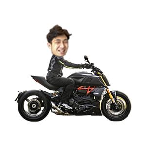 骑着摩托去收机 